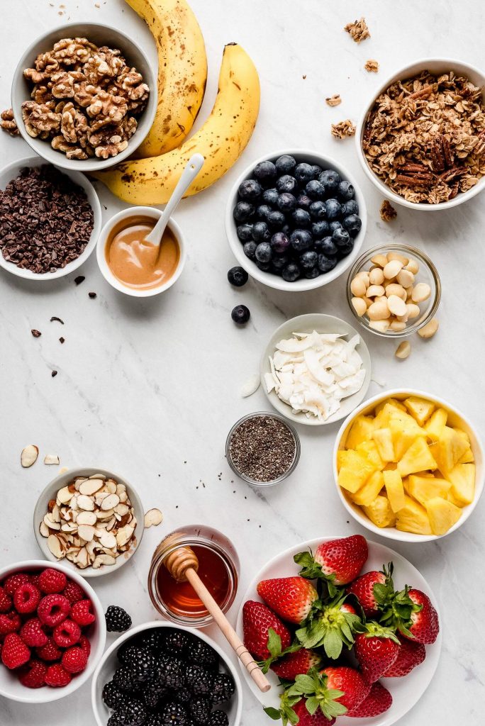 4 Greek Yogurt Bowls that keep you feeling full - Garnish & Glaze