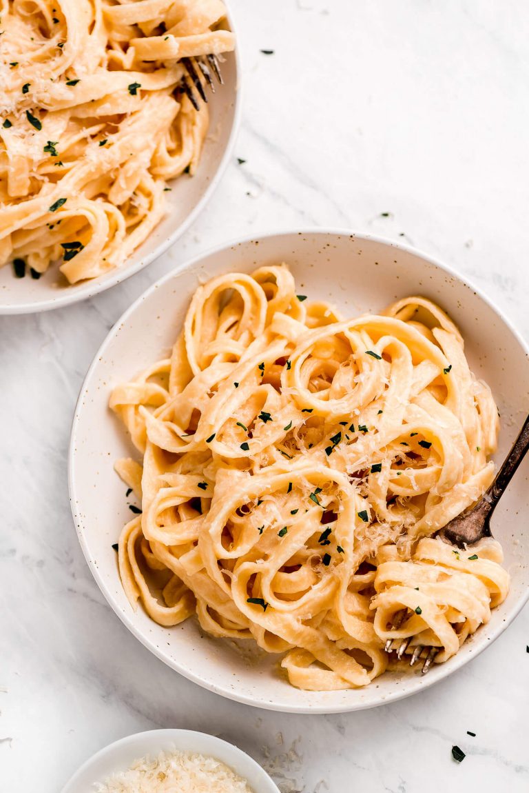 Authentic Fettuccine Alfredo - Garnish & Glaze