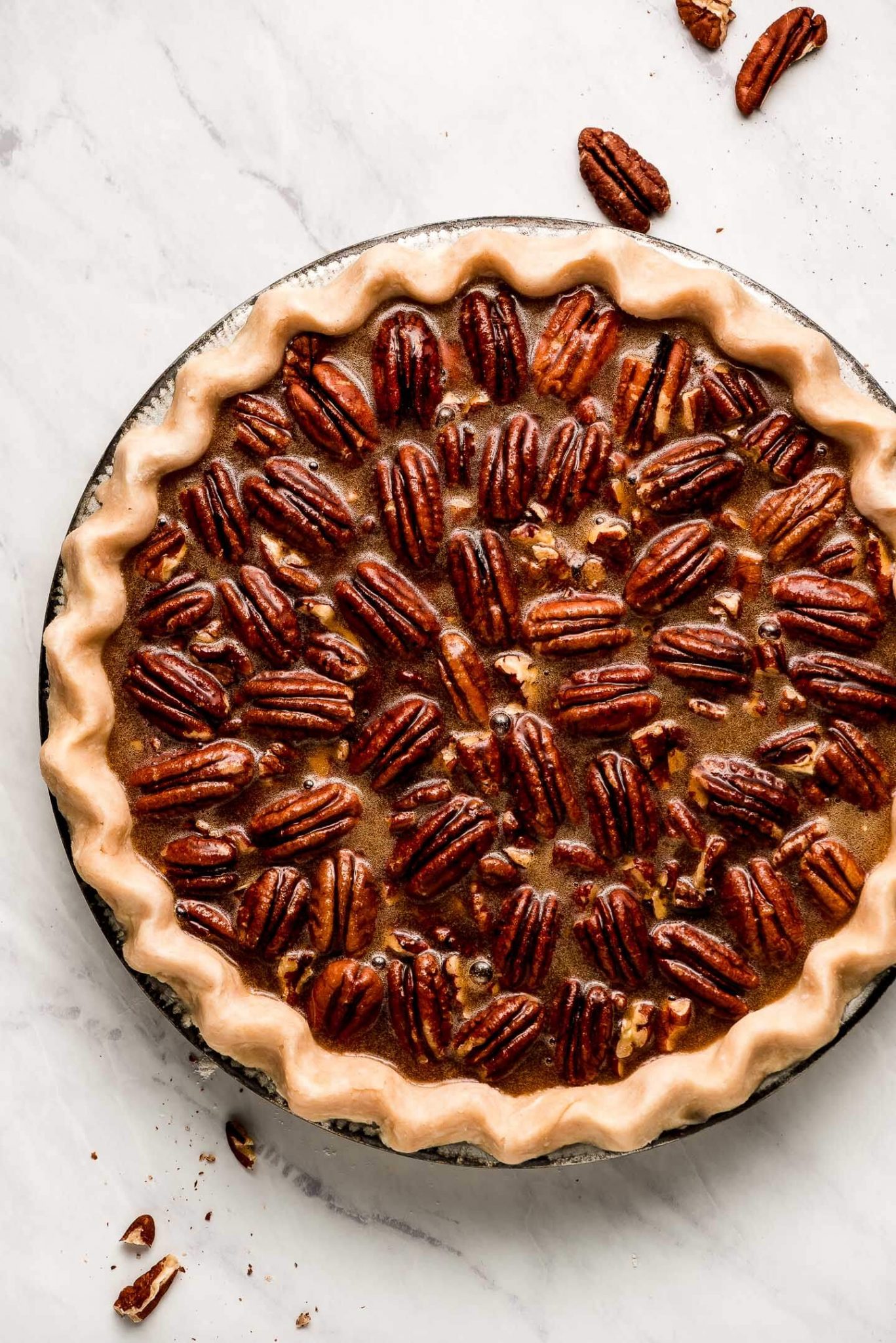 The BEST Pecan Pie - Garnish & Glaze